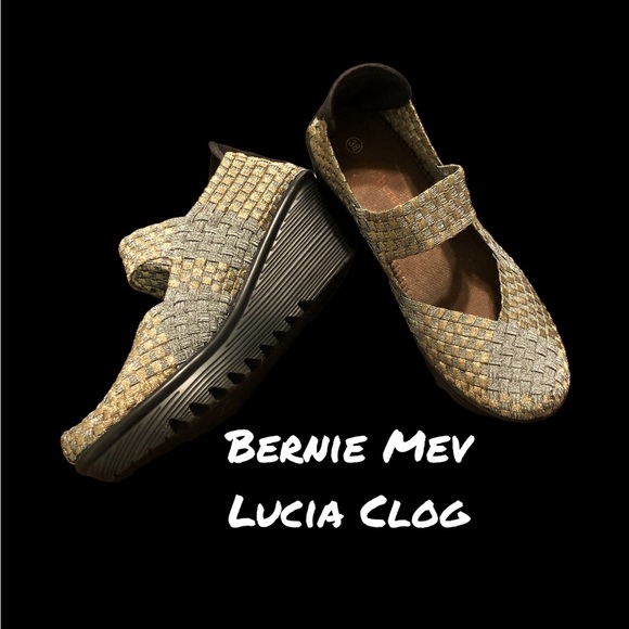 bernie mev. | Shoes | Classic Comfort Lulia Clog | Poshmark
